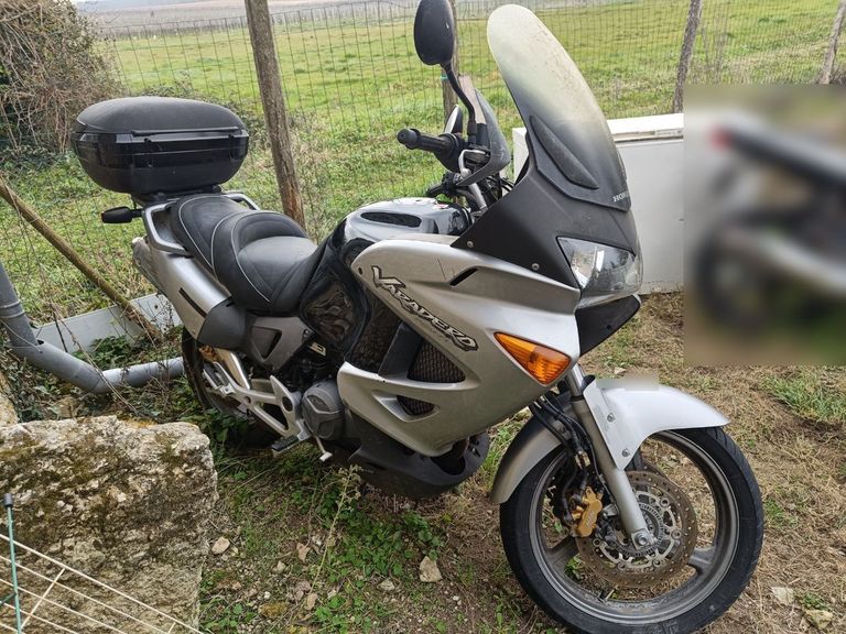HONDA VARADERO 1000 - Charente Maritime - Bonnie&Car occasion